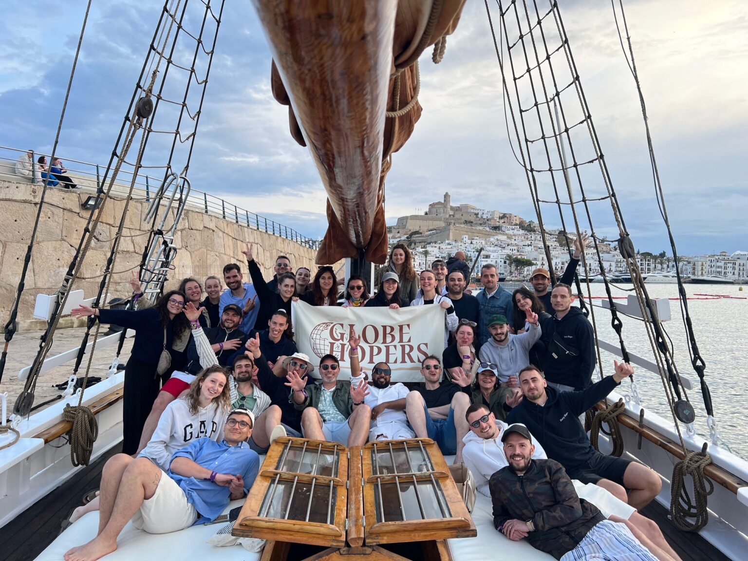 Rejoignez l'aventure Harry Hope. en France et à l'international • Harry ...